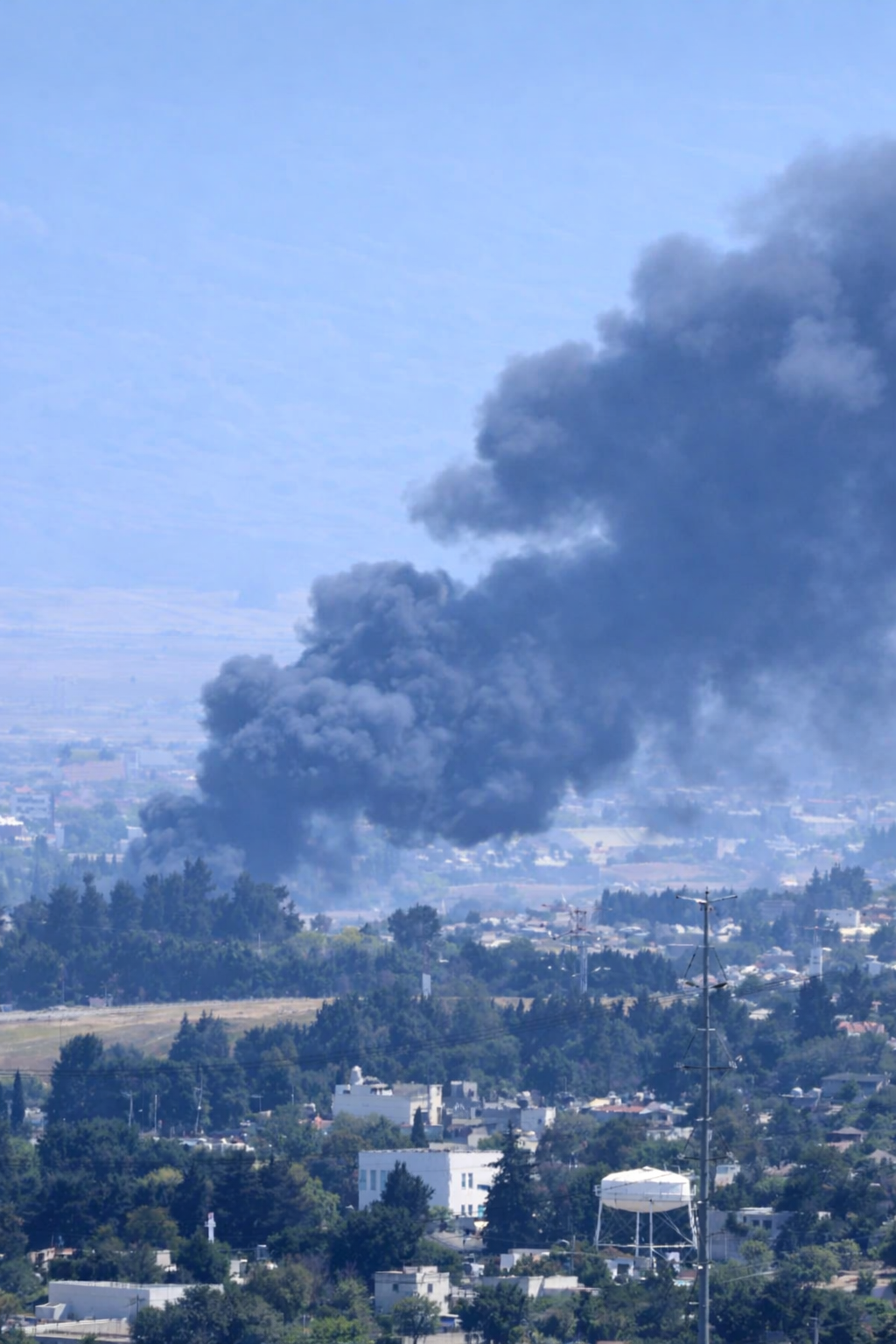 Incendio genera columna de humo negro en Metepec Reporteros en Movimiento